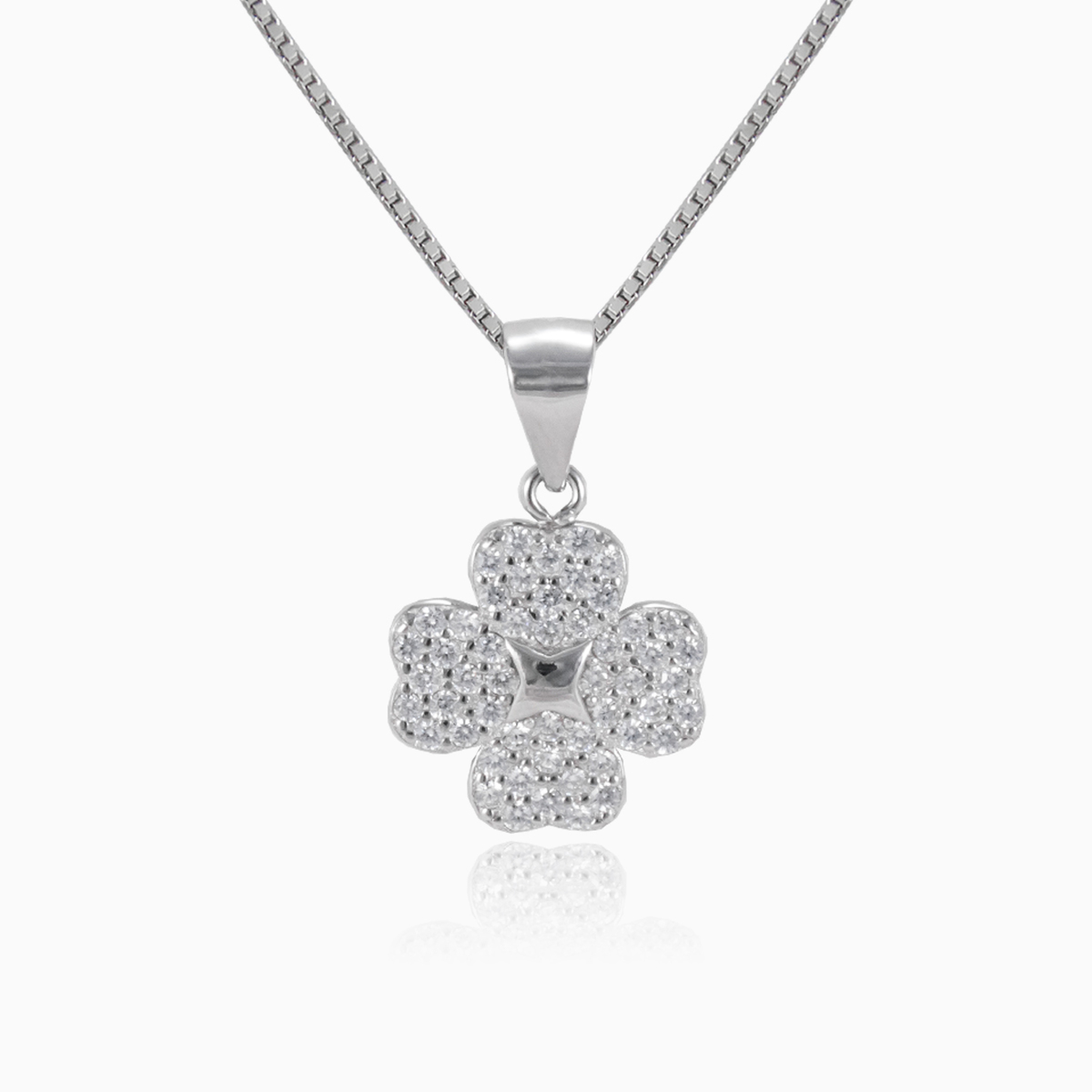 Pave clover pendant - Monte Cristo